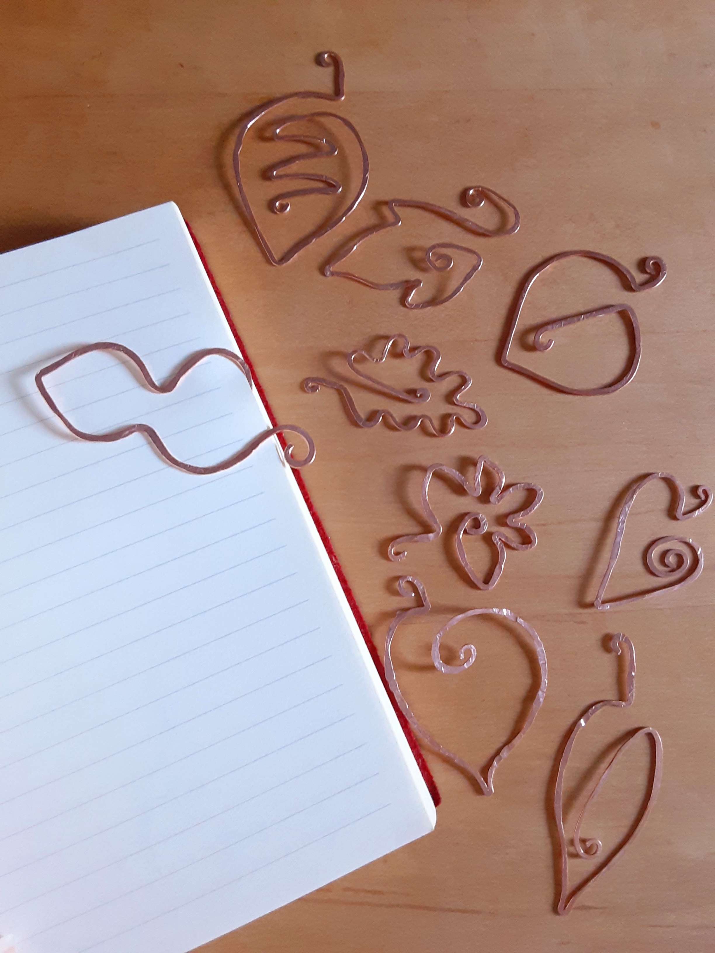 Lovely Autumn Leaf Bookmark DIY – Tamara Central